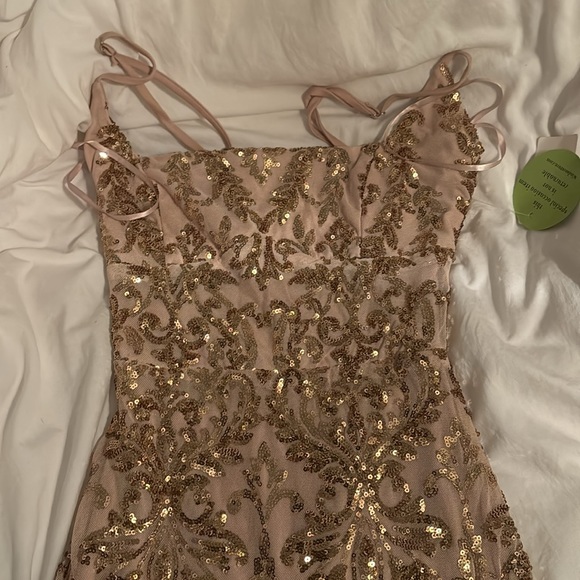 Windsor | Dresses | Windsor Pink And Gold Short Bodycon Dress Brand New ...